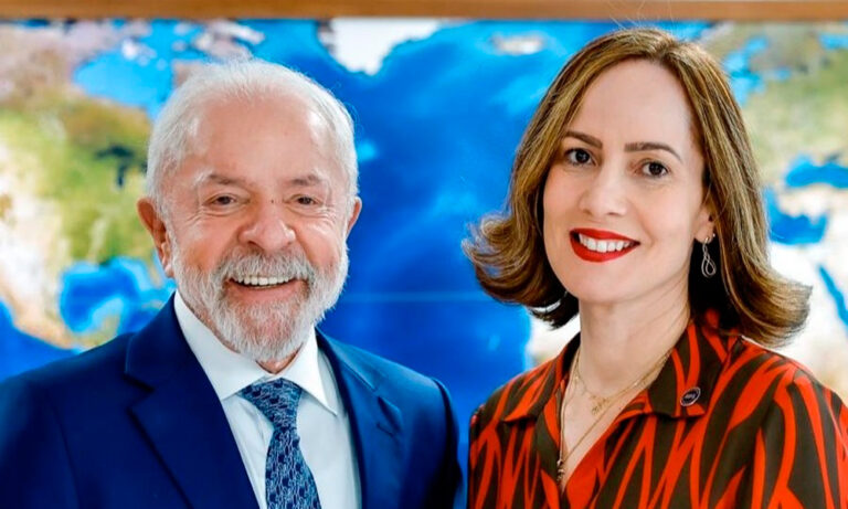Sergipana Ana Cristina Silveira assume presidência do INSS - O que é ...