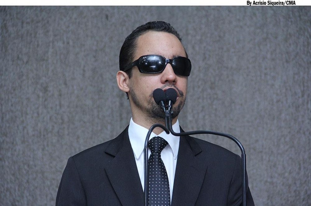 Lucas Aribé reclama das condições dos terminais - O que é notícia em ...